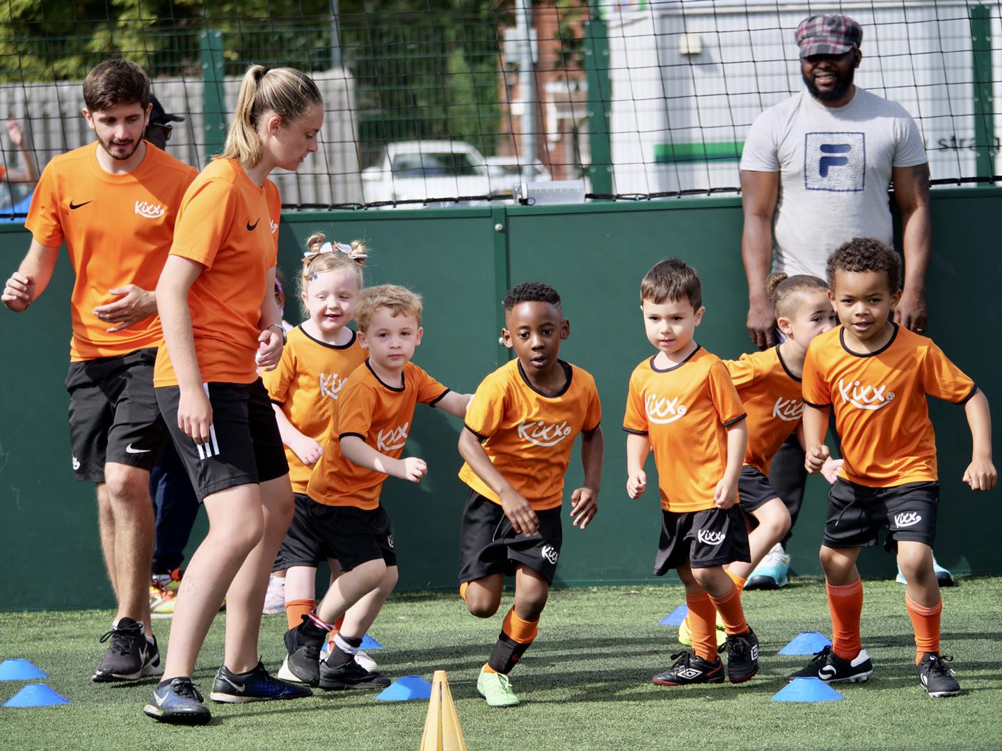 3 Ways Football Lessons Help Children Make Friends | Kixx